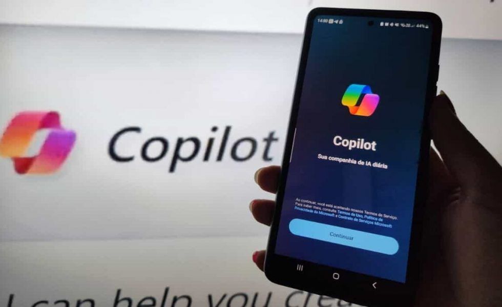 Microsoft launches AI Health Bot Copilot preview for healthcare copilot customization | Radar ...